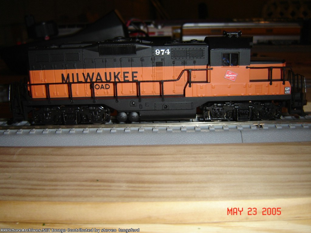 MY BRAND NEW MILWAUKEE ROAD (EMD GP20)